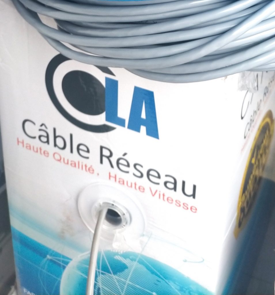 OLA Cable réseau gris 305M – TmBusiness